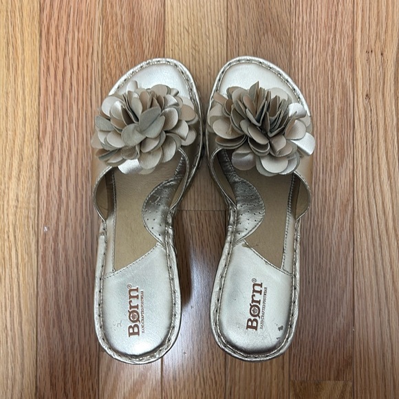 Born | Shoes | Born Metallic Gold Flower Wedge Sandal Size 8 | Poshmark